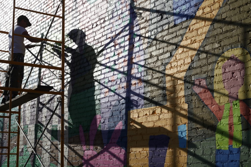 Lawrence filmmakers’ documentary explores role of public art in ...